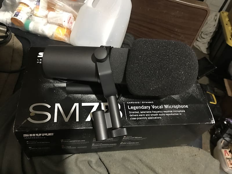 Shure SM7 Cardioid Dynamic Microphone 2022 - Black | Reverb