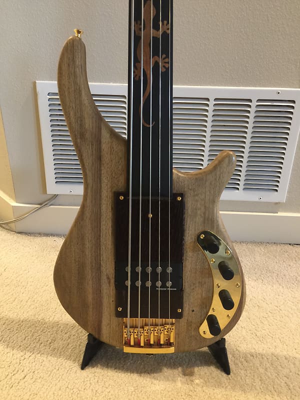 Warmoth Gecko Small 5 string fretless bass guitar seymour | Reverb