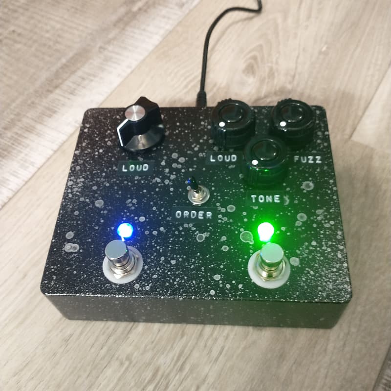 2-in-1 Fuzz/Boost Green Russian style Muff | Reverb