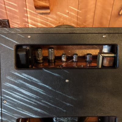 1967 Ampeg Reverbojet II Golden Glo Guitar Amplifier | Reverb