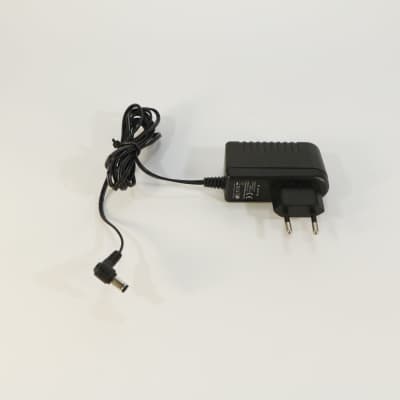 Roland ACI-230C Power Adapter 9V (EU Plug, 230V) | Reverb Deutschland