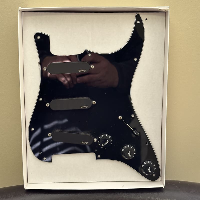 EMG DG20 David Gilmour Pre-Wired Loaded Strat Pickguard | Reverb