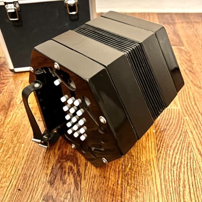 Trinity College 30 Button Anglo Concertina with Hard Case | Reverb