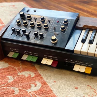 Roland SH-1000 Analogue Monophonic Synthesiser | Reverb Canada