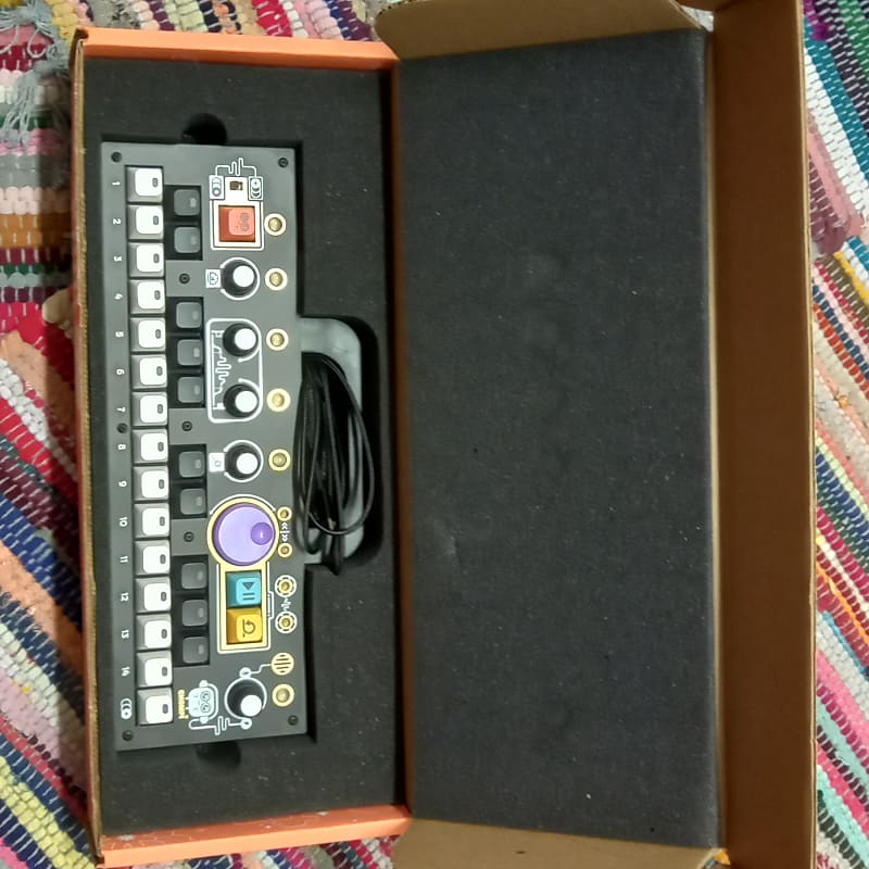 CHOMPI Chompi Club Chompi sampler 2023 - Black | Reverb