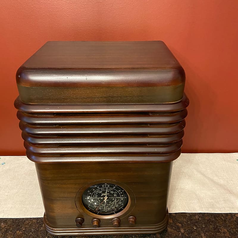 Rare Tabletop Zephyr Zenith Radio 7DA138 | Reverb