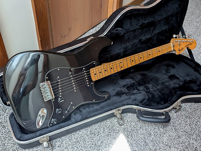 Vintage Fender Stratocaster - Amazing playing with a nice | Reverb