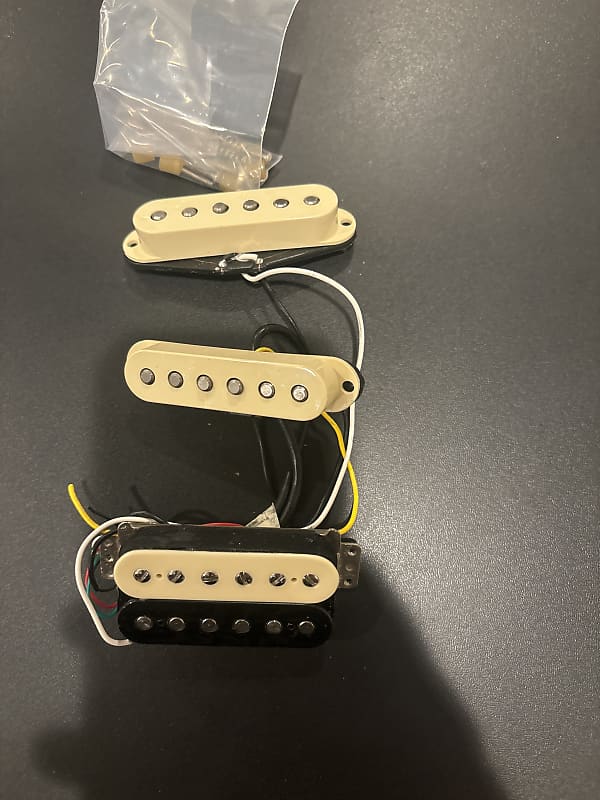 Fender Player Stratocaster HSS Pickup Set - Cream | Reverb