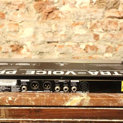 Behringer Ultra-Voice Pro VX2000 High-Performance Mic | Reverb Canada