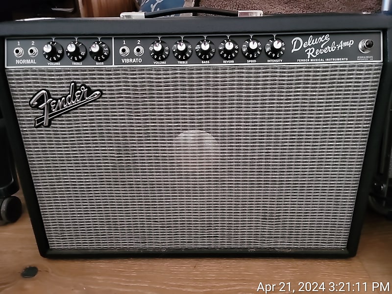 Fender Deluxe Reverb 2-Channel 22-Watt 1x12" Guitar Combo - | Reverb