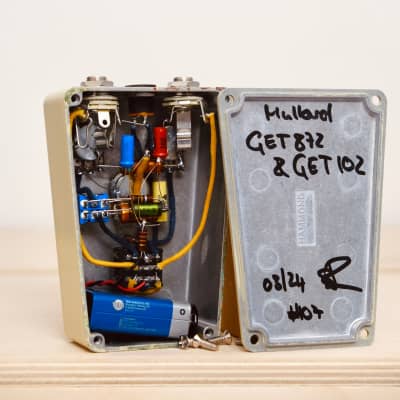 Wolf Devices Dual Fuzz Cream w/Orange Knobs | Reverb