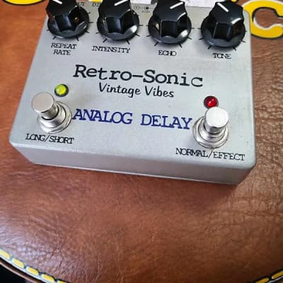 Retro-Sonic Analog Delay 2010s Silver | Reverb