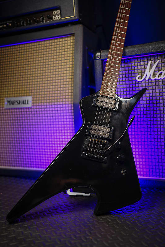 Super Rare 1985 Hamer Scarab II -Black, 100% | Reverb