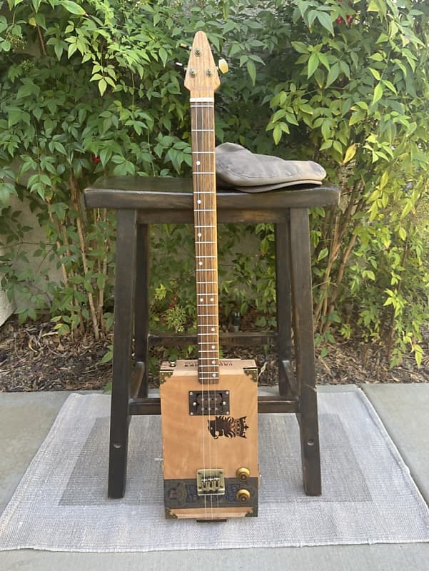 Cigar Box Guitar, 3-String Electric, Undercrown | Reverb