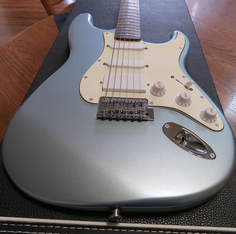 Guitar Tech Craig Strat "Frosty Peak" w/HSC 2022 - Ice Blue | Reverb
