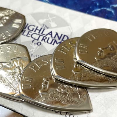 The Highland Plectrum Co. One Danish 5 Kroner Coin Pick / | Reverb UK