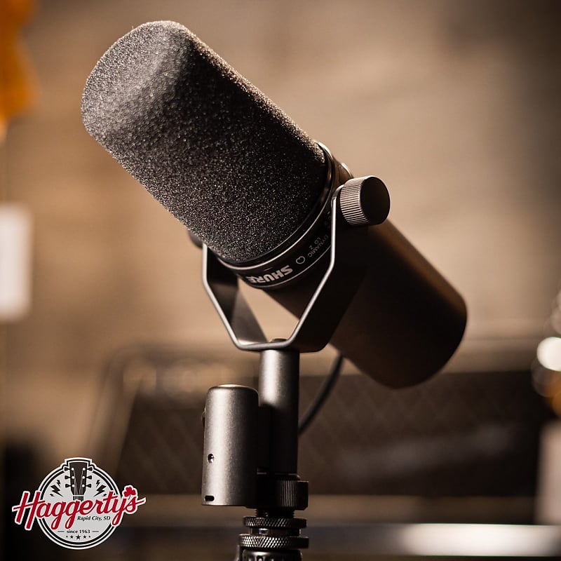 Shure SM7B Microphone | Reverb