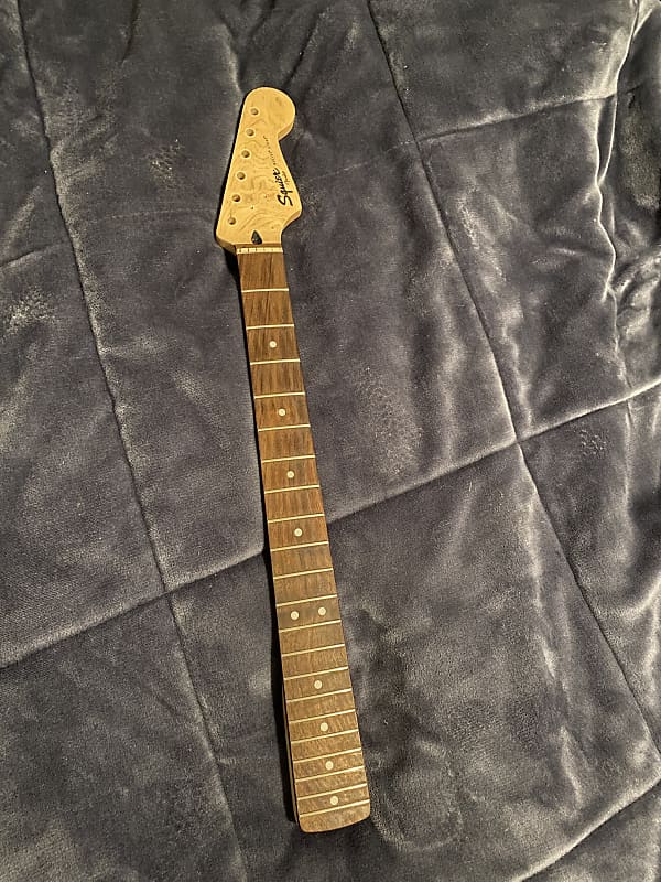 Fender Squier bullet neck 2017 Maple w/ rose fretboard | Reverb