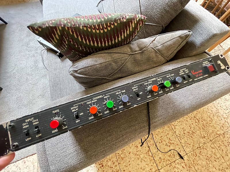 Vesta Fire SF 010 Analog Stereo Flanger / Chorus 80s | Reverb