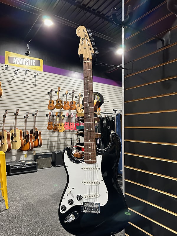 Fender Squier Series Left Handed Stratocaster 1995 - Black | Reverb