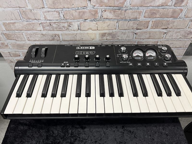 line 6 kb 37 tone port MIDI Keyboard (San Diego, CA) | Reverb