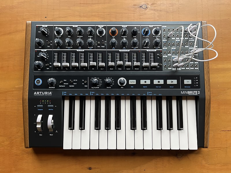 Arturia MiniBrute 2 25-Key Synthesizer 2022 - Hardly Used! | Reverb