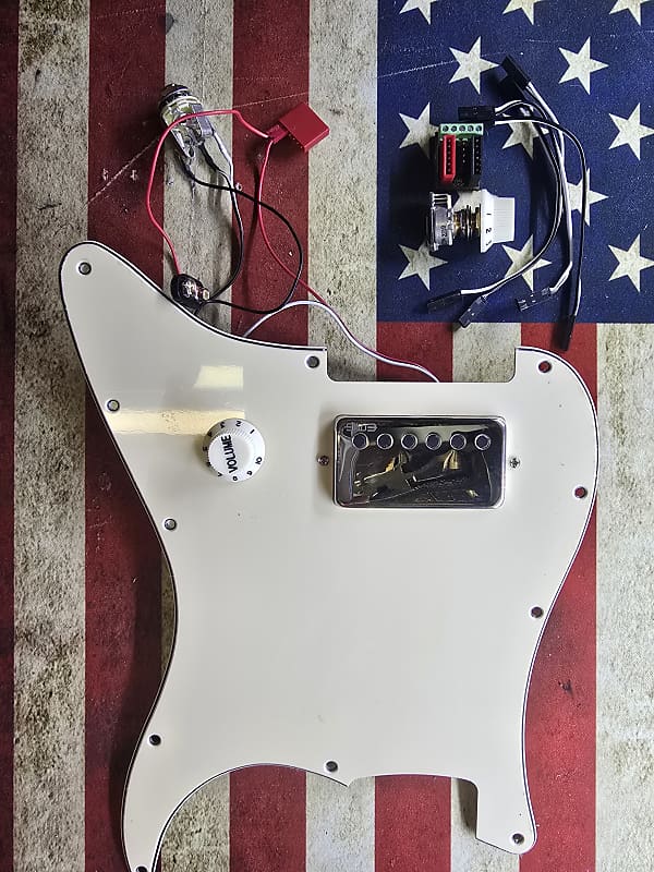 EMG STRAT LOADED PG TOM DELONGE STYLE - CREAM / CHROME | Reverb