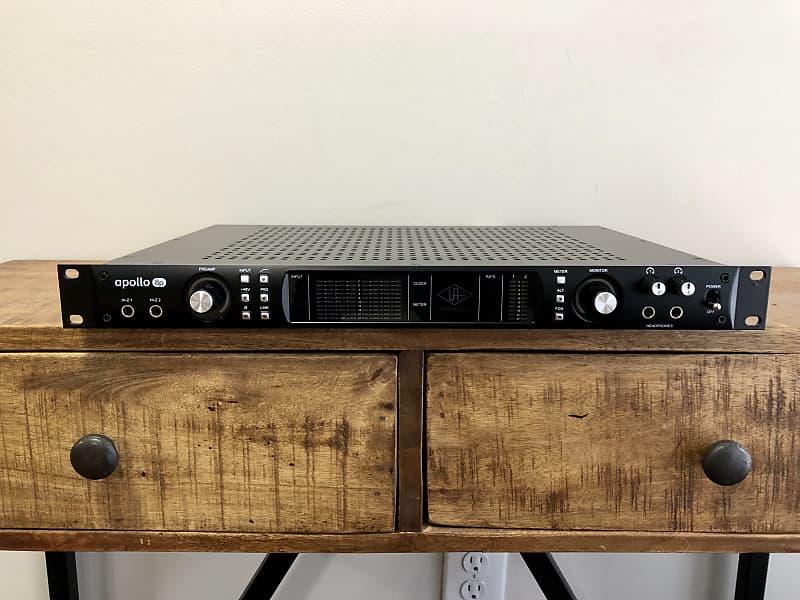 Universal Audio Apollo 8p Thunderbolt 2 Audio Interface | Reverb