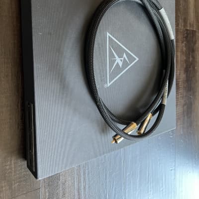 Synergistic Research Atmosphere UEF Level III Speaker Cable | Reverb