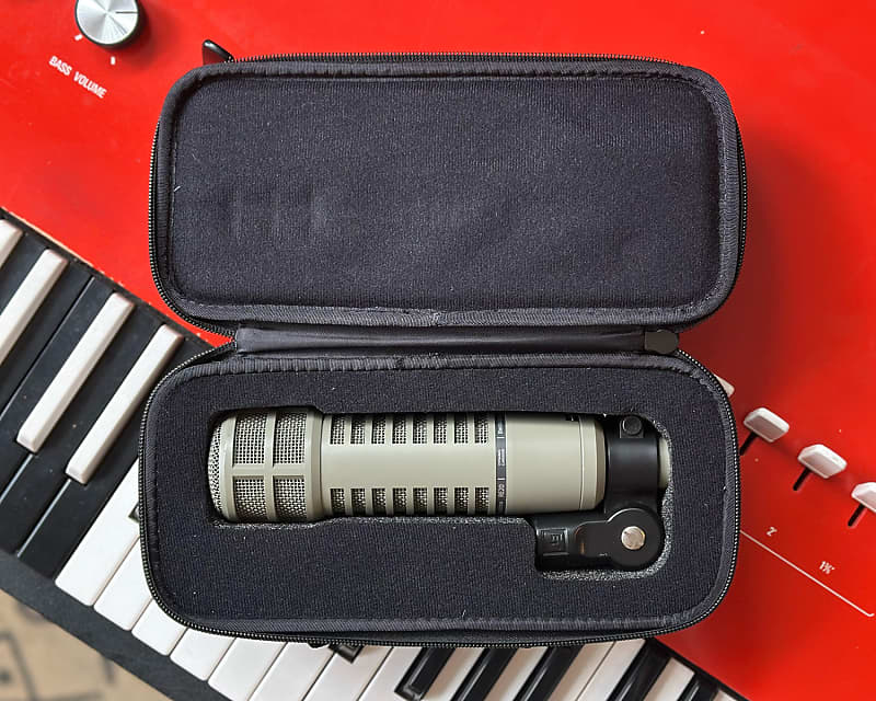 Electro-Voice RE20 | Reverb