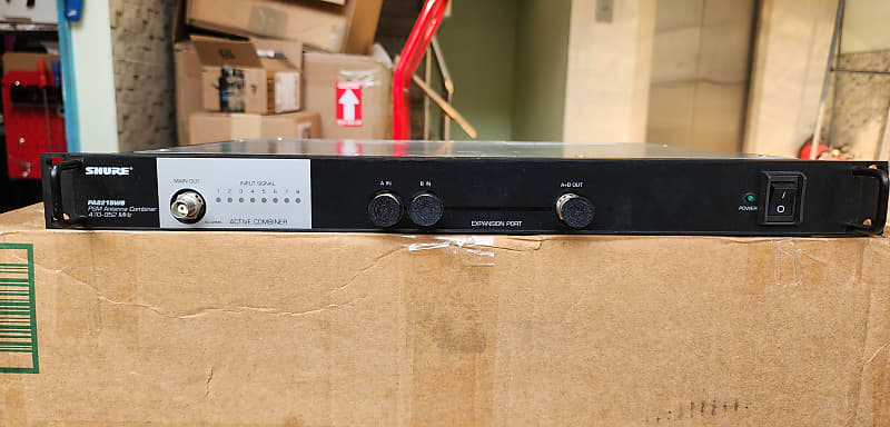Shure PA821SWB ANTENNA COMBINER | Reverb