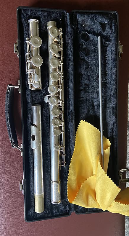 Gemeinhardt 22SP Student Flute Beginner Model w/ hard case | Reverb