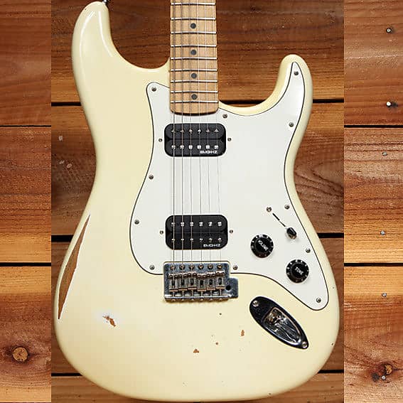 FENDER ROAD WORN PLAYER SERIES STRATOCASTER Olympic White | Reverb