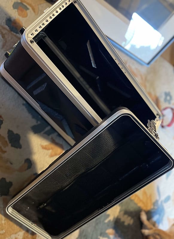 MCM Custom Audio Shallow 8" depth 19" Rack Mount Case (2U) | Reverb