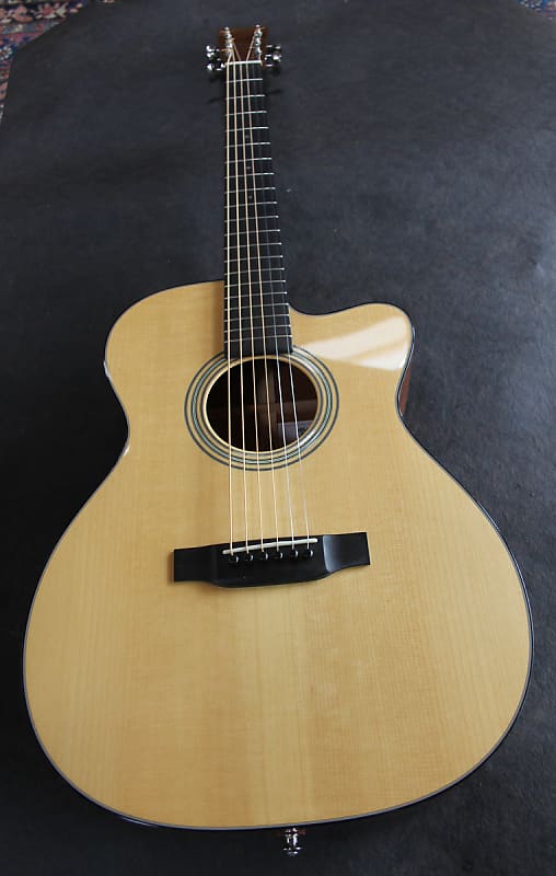 Martin OMC-18 Laurence Juber 2007 - Natural | Reverb
