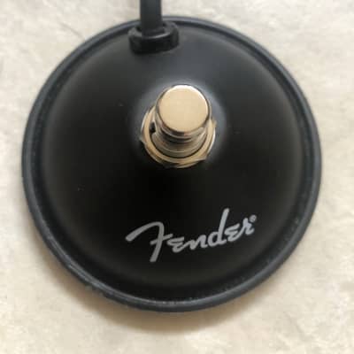 Fender 1-Button Footswitch for Mustang and Blues Junior Amps | Reverb