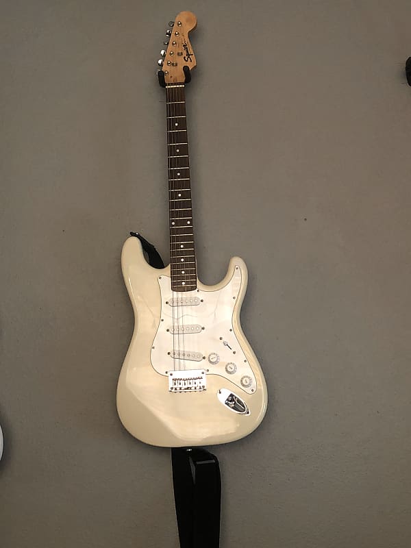 Fender Squier Bullet Strat 2013 White | Reverb