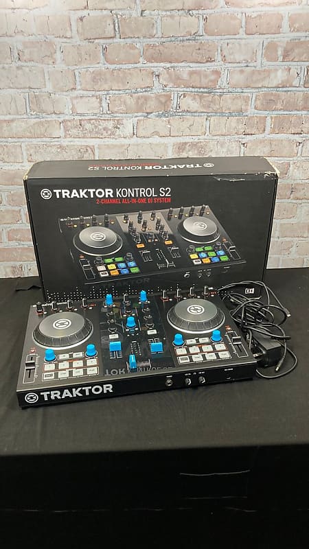 Native Instruments TRAKTOR S2 MK2 DJ Controller (White | Reverb