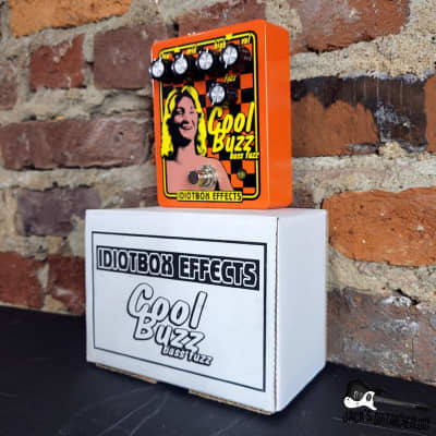 IdiotBox Effects Cool Buzz Bass Fuzz | Reverb