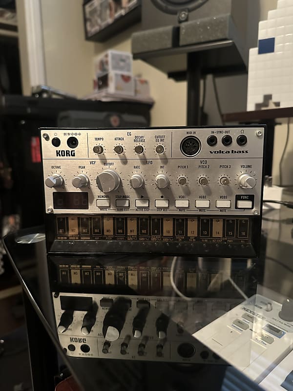 Korg Volca Bass Analog Bass Sequencer/Synthesizer 2013 - | Reverb