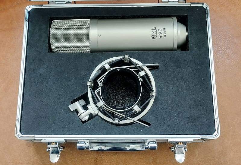 MXL 992 Microphone in Aluminium Flight Case | Reverb