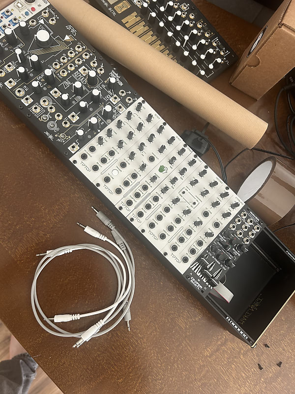 Make Noise Powered Skiff 2008 - Present - Black | Reverb UK