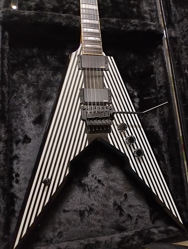 (Discontinued ). Wylde Audio Zakk Wylde Viking V Pinstripe | Reverb