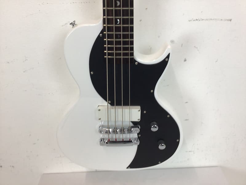 Used Luna LP-STYLE BASS Bass Guitars White | Reverb