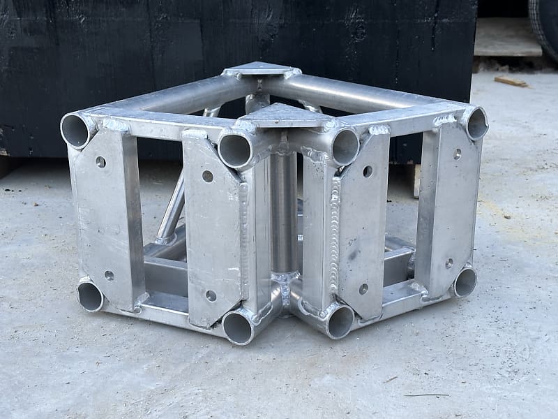 Tomcat 60 degree wedge block-Angle Corner Blocks (pair) | Reverb