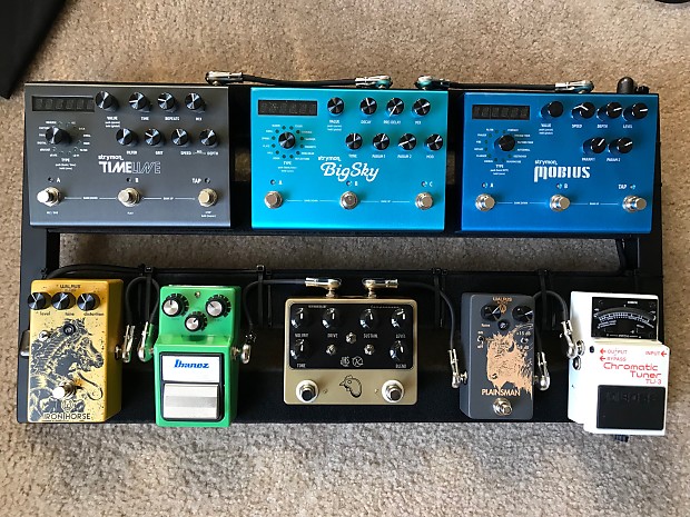 Complete Pedalboard | Reverb