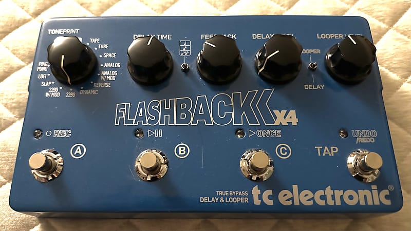 TC Electronic Flashback X4 Delay & Looper 2011 - 2019 - Blue | Reverb