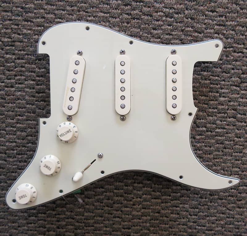 Fender Stratocaster Loaded Pickguard Vintage Noiseless | Reverb