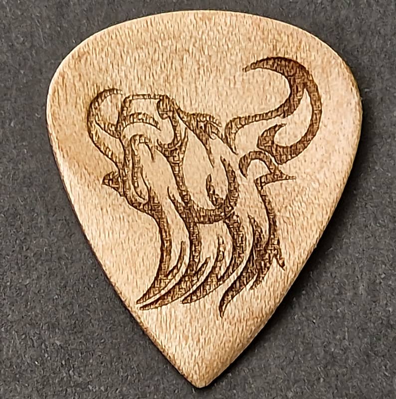 Médiator Plectre Pick guitare - Bois clair - Tête de Taureau | Reverb