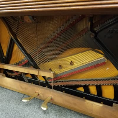 Steinway Model "40" Console 42" Upright Piano in Walnut Mfg | Reverb